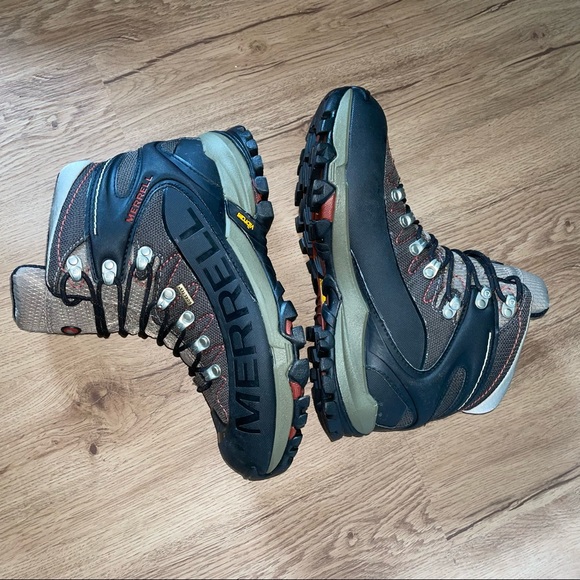 Merrell | Shoes | Nwt Merrell Outbound Mid Goretex Bungee Cord Vibram ...